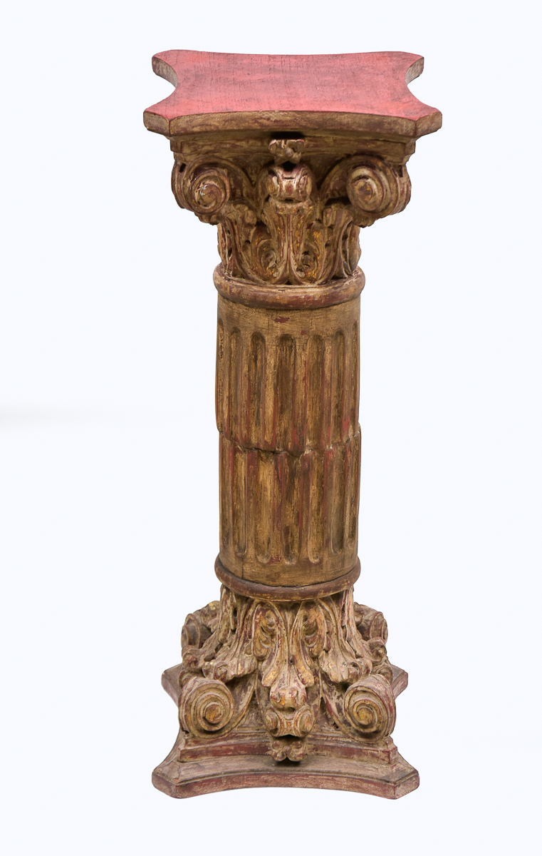 Antiga coluna jônica em madeira patinada, unida por 2 c