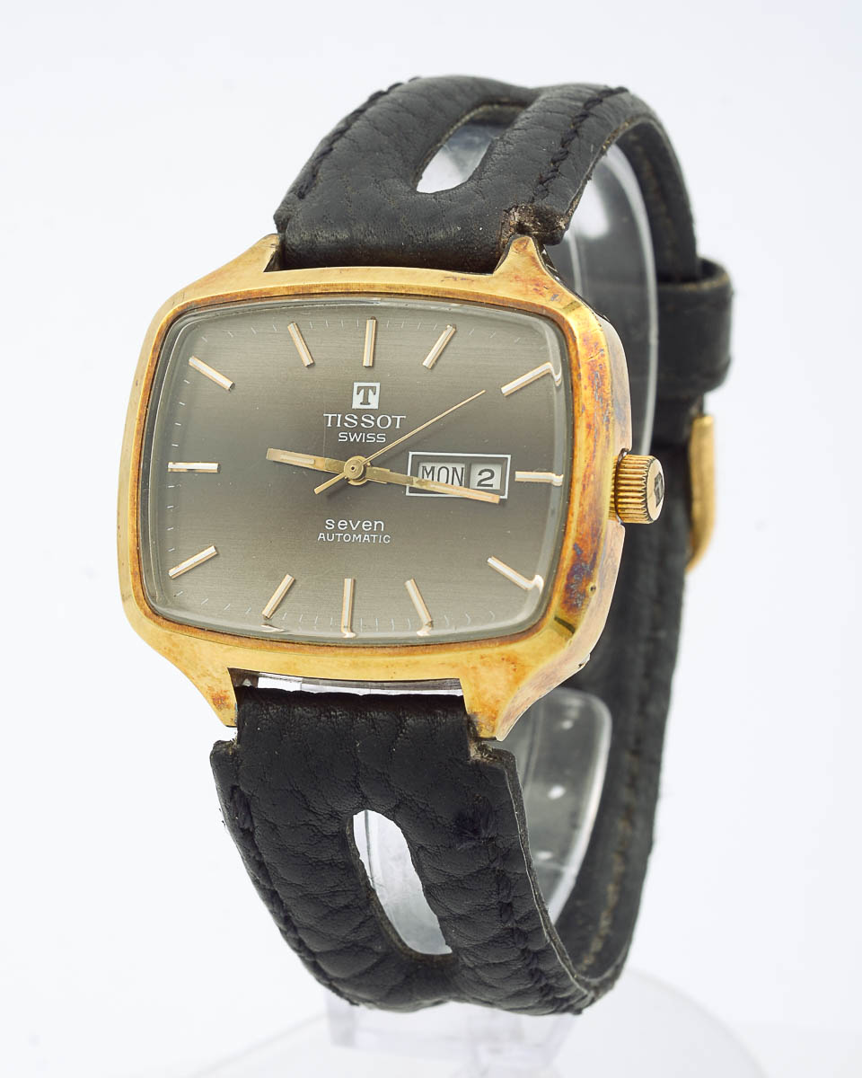 TISSOT. Relógio masculino suíço de pulso com calendário